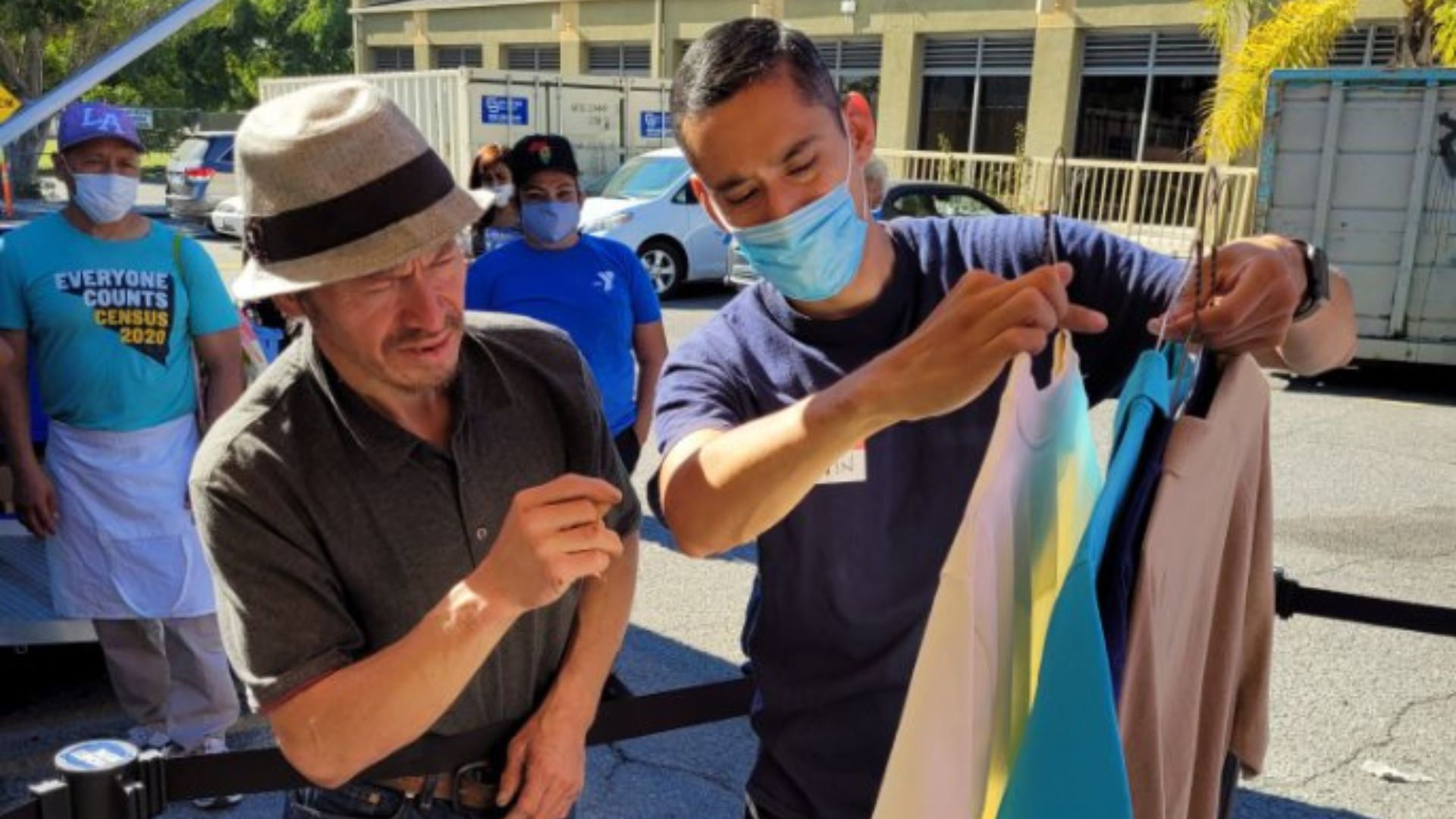 Mobile Clothing Closet - Project Ropa